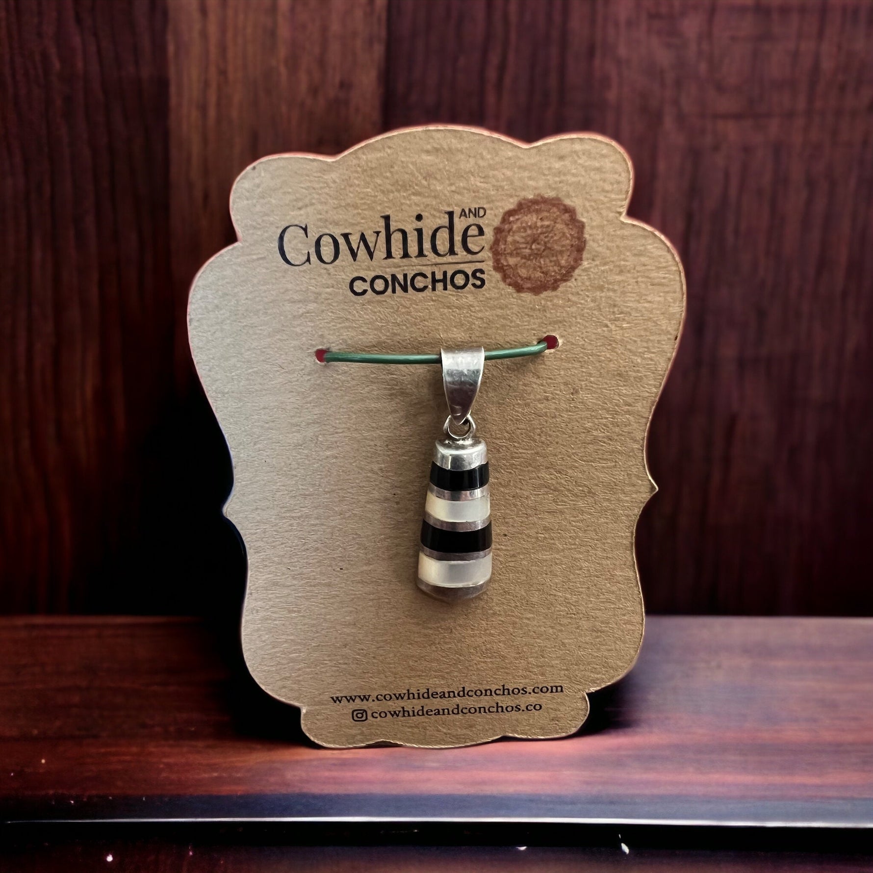 Onyx pendant - Onyx and mother of pearl inlay pendant – Cowhide and Conchos